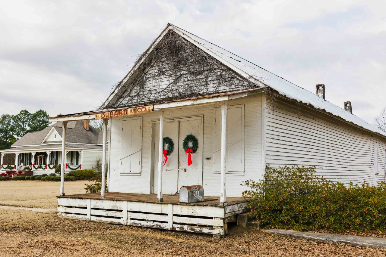 CELEBRATING TRADITIONS - Mississippi Magazine